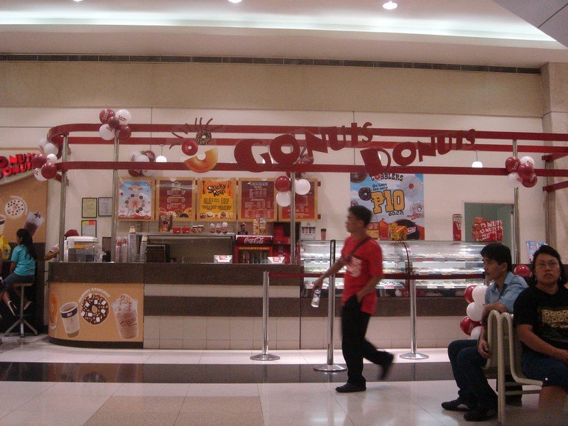 Go Nuts Donuts (SM Makati) Photos | ClickTheCity Food & Drink