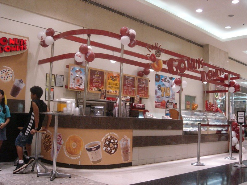 Go Nuts Donuts (SM Makati) Photos | ClickTheCity Food & Drink