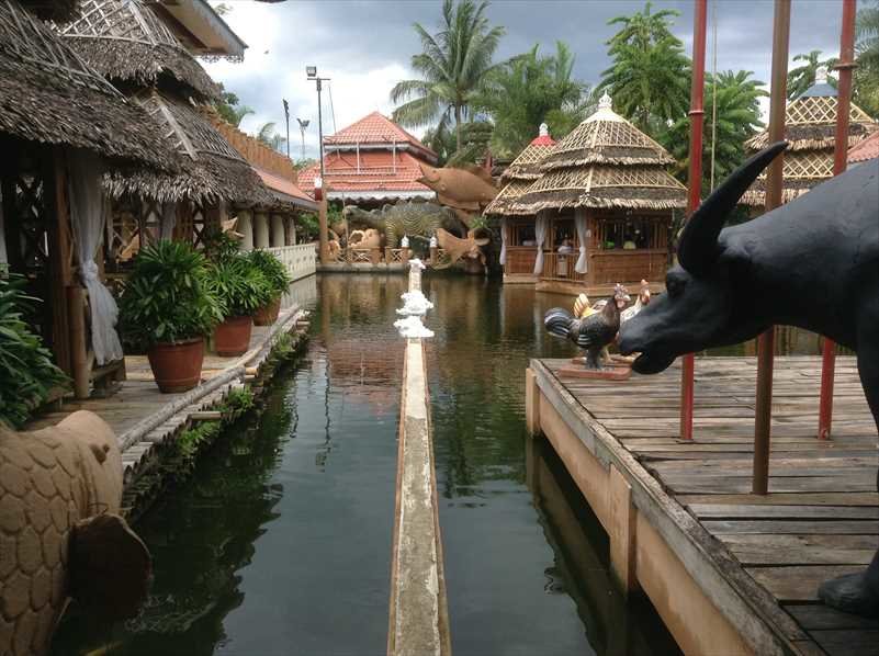Isdaan Floating Restaurant (Calauan, Calauan, Laguna - filipino ...