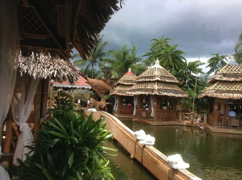 Isdaan Floating Restaurant (Calauan, Calauan, Laguna - filipino ...
