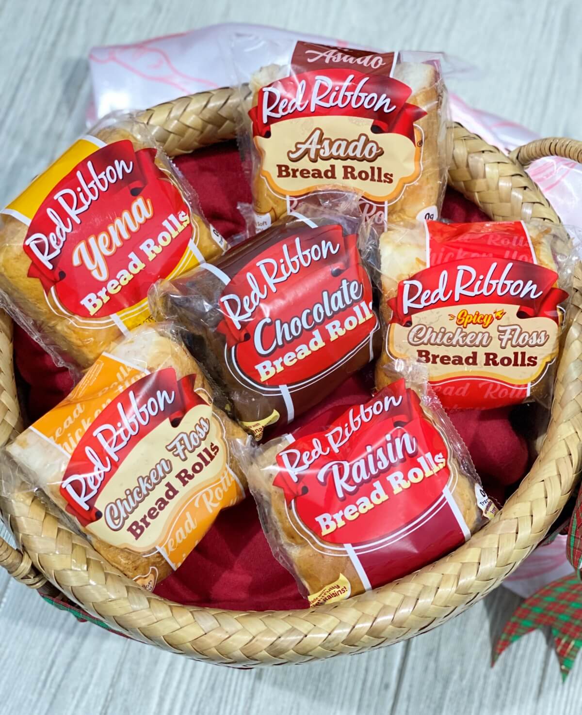 Red Ribbon's Bread Rolls to Satisfy Your Savory & Sweet Cravings ...