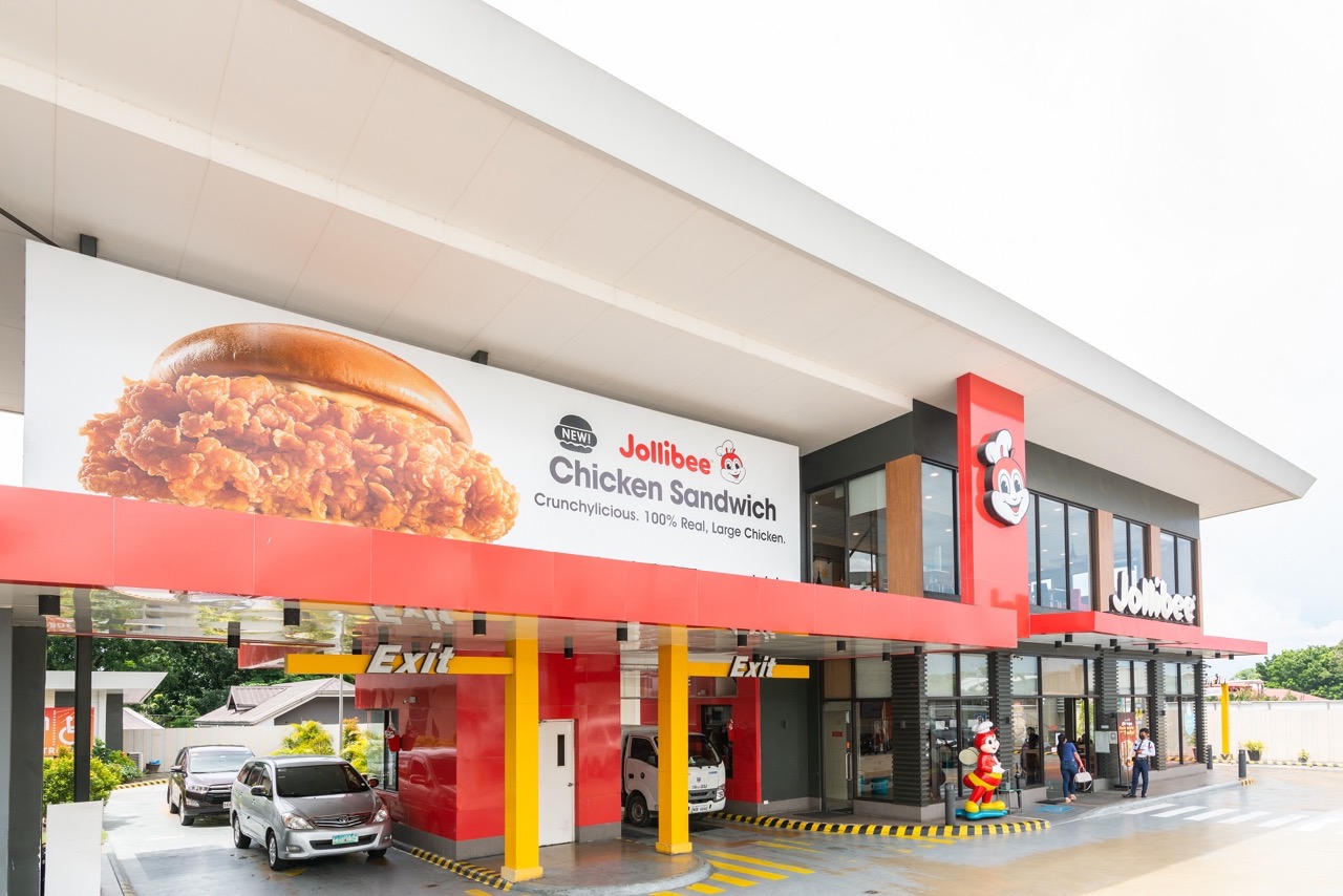 Jollibee Levels Up Joy and 'Alagang Jollibee' Service with New Store ...