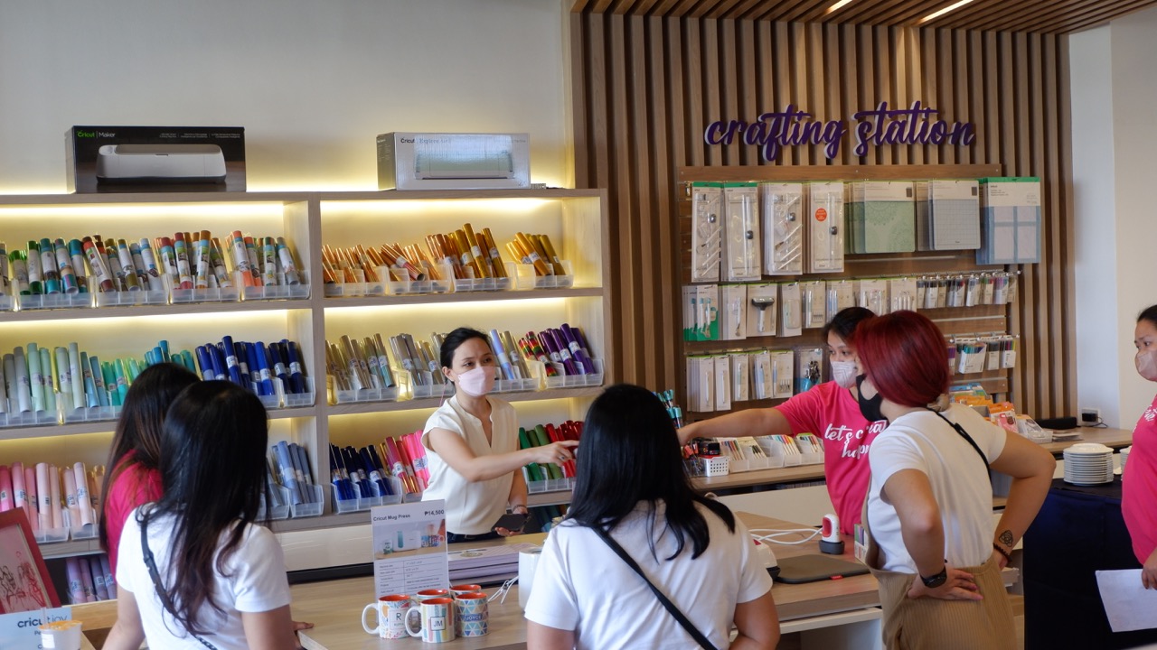The Happy Station opens its first store at Santolan Town Plaza ...