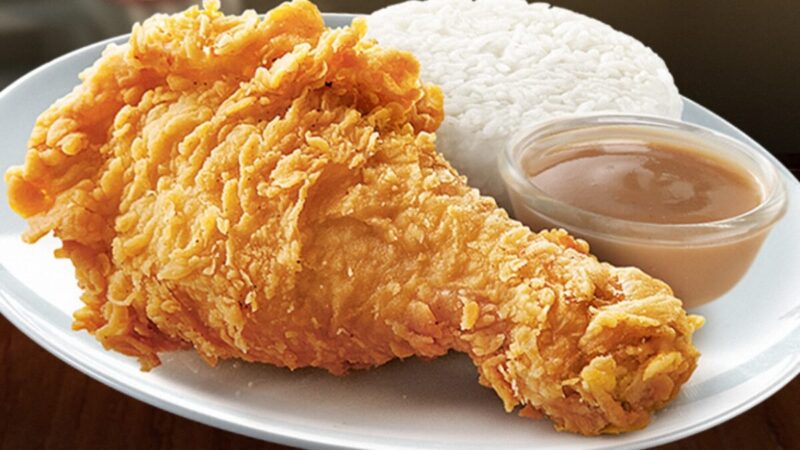 Savor the guaranteed sarap of Crispylicious, Juicylicious Jollibee ...