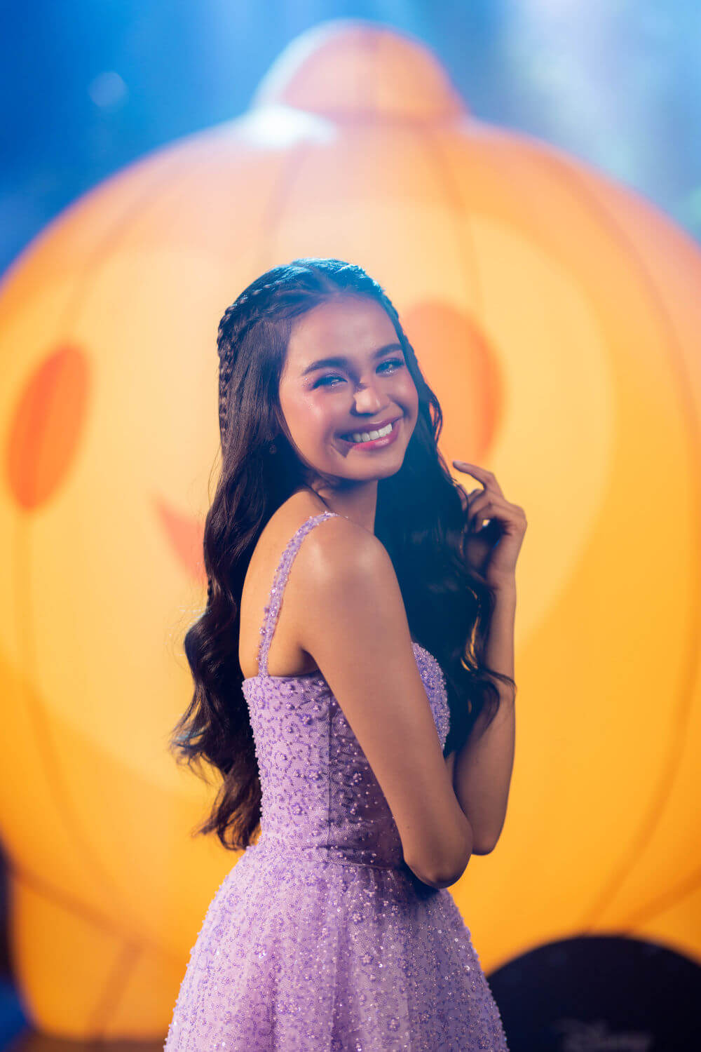 A Musical Journey: Zephanie Brings Disney's 'Wish' to Life with 'Aking ...