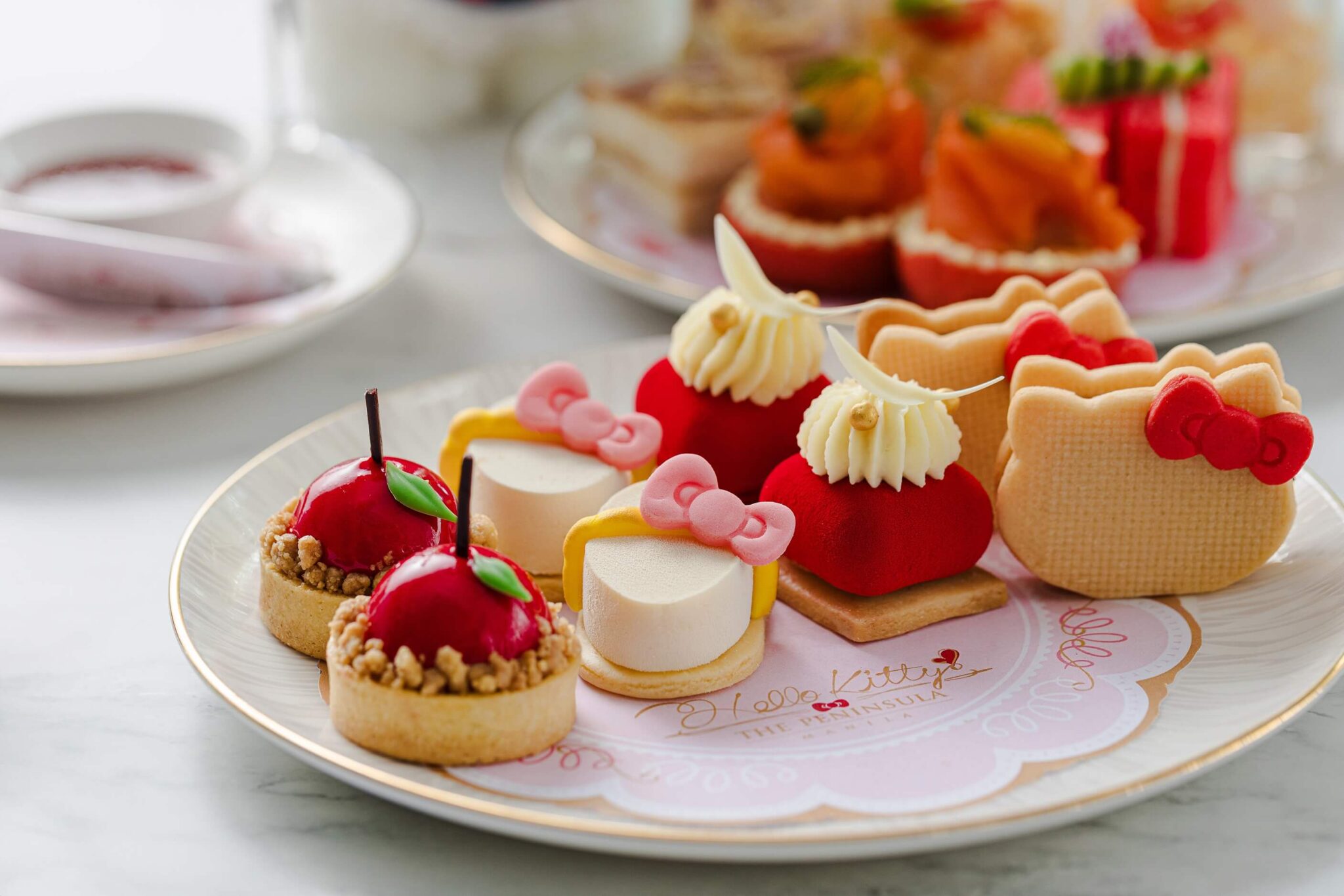 Ipinagdiriwang ng Peninsula Manila ang Ika-50 Anibersaryo ni Hello Kitty na may Espesyal na ...